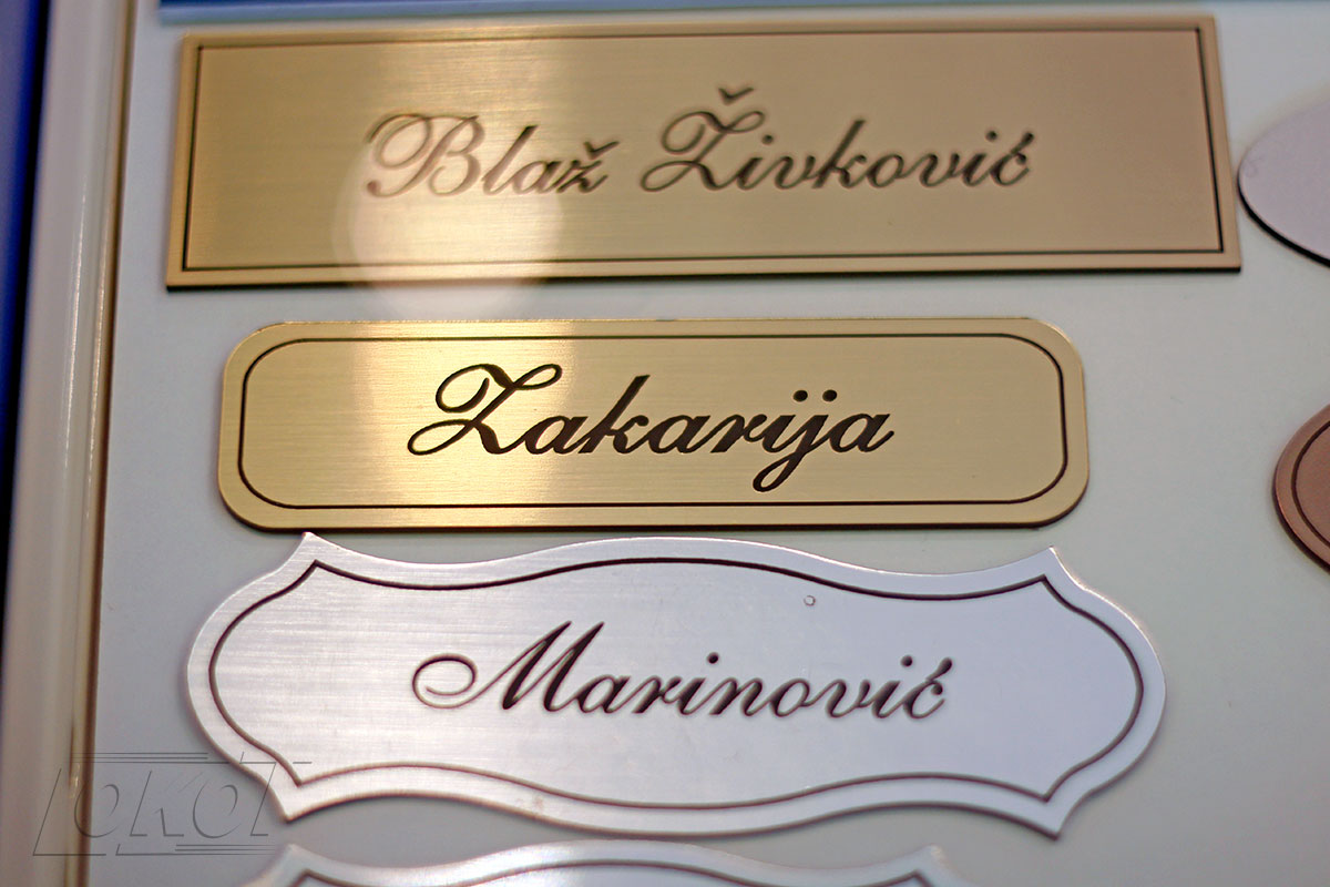 Gravirane ploče i pločice – DMK